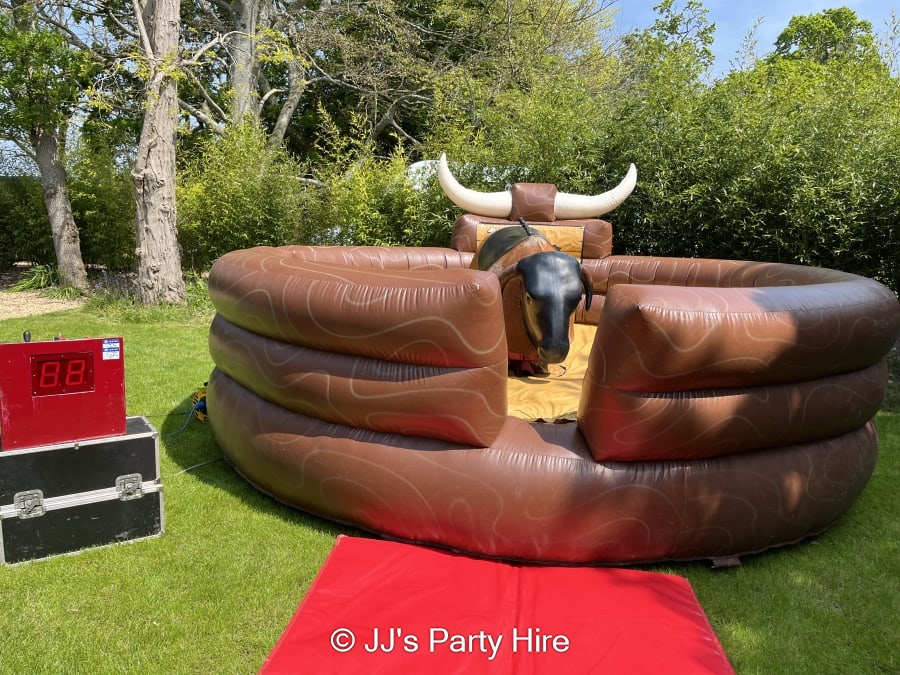 Rodeo Bull Hire | Totton, Southampton, New Forest & Hampshire